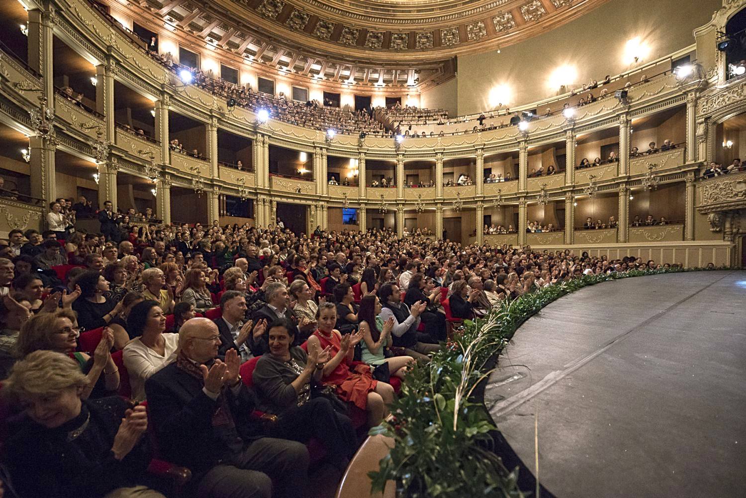 Cele mai bune locuri la concert. Acustica Bucureștiului. – Despre Opera