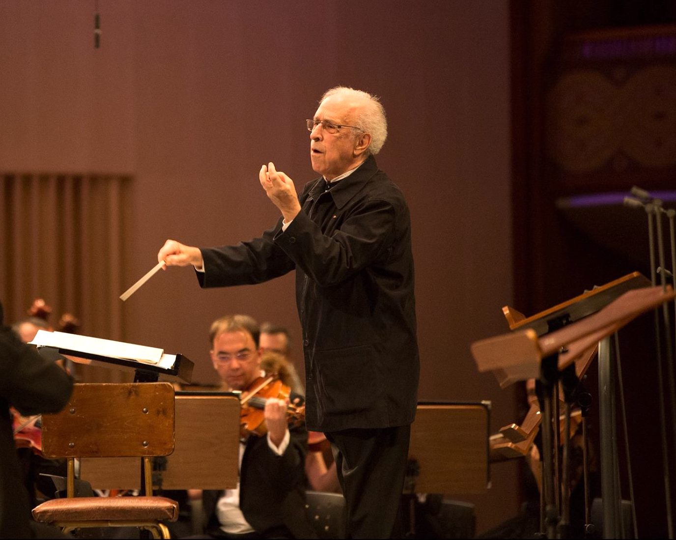 Lawrence Foster – Despre Opera