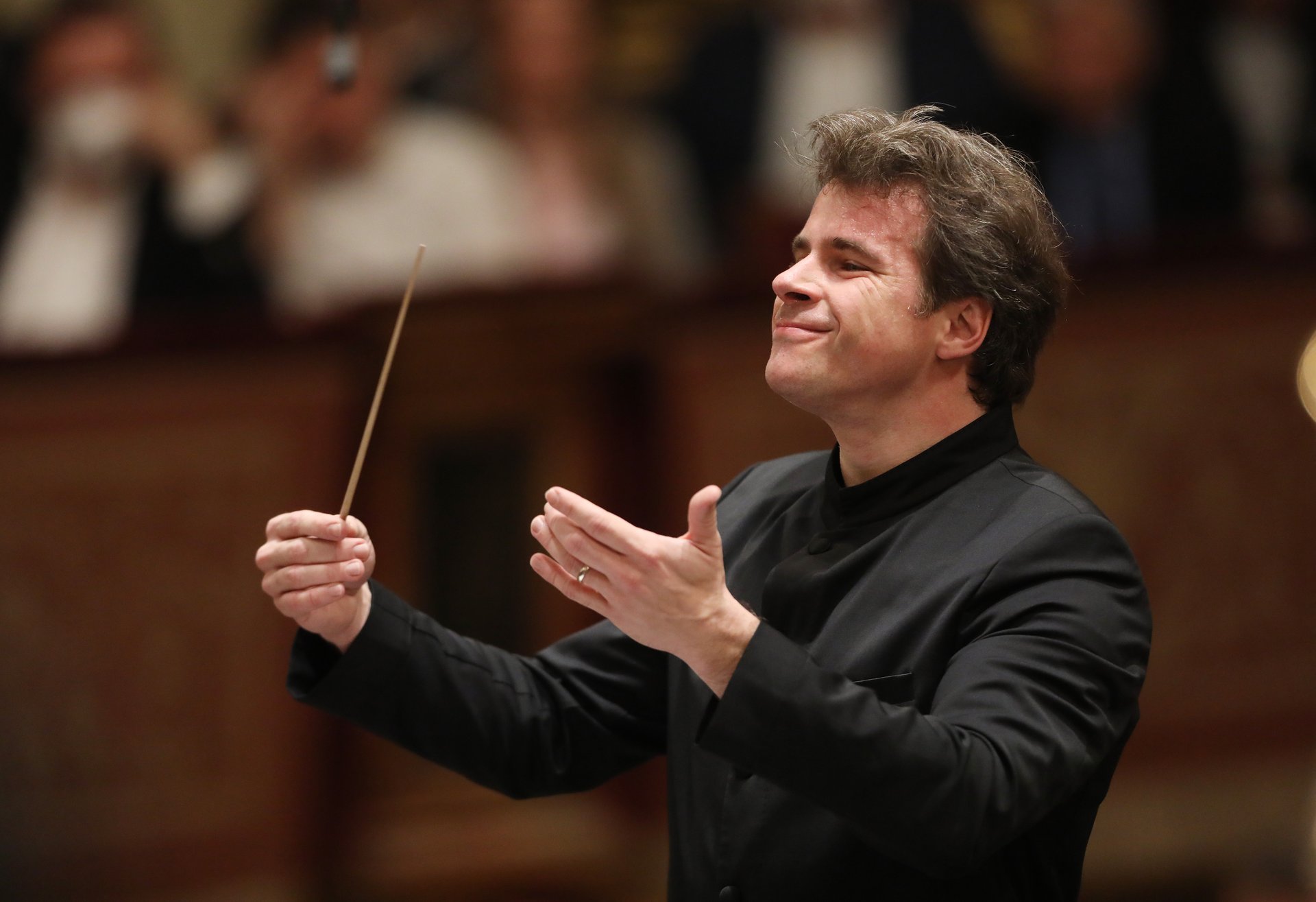 Wiener Philharmoniker, prima zi – Despre Opera